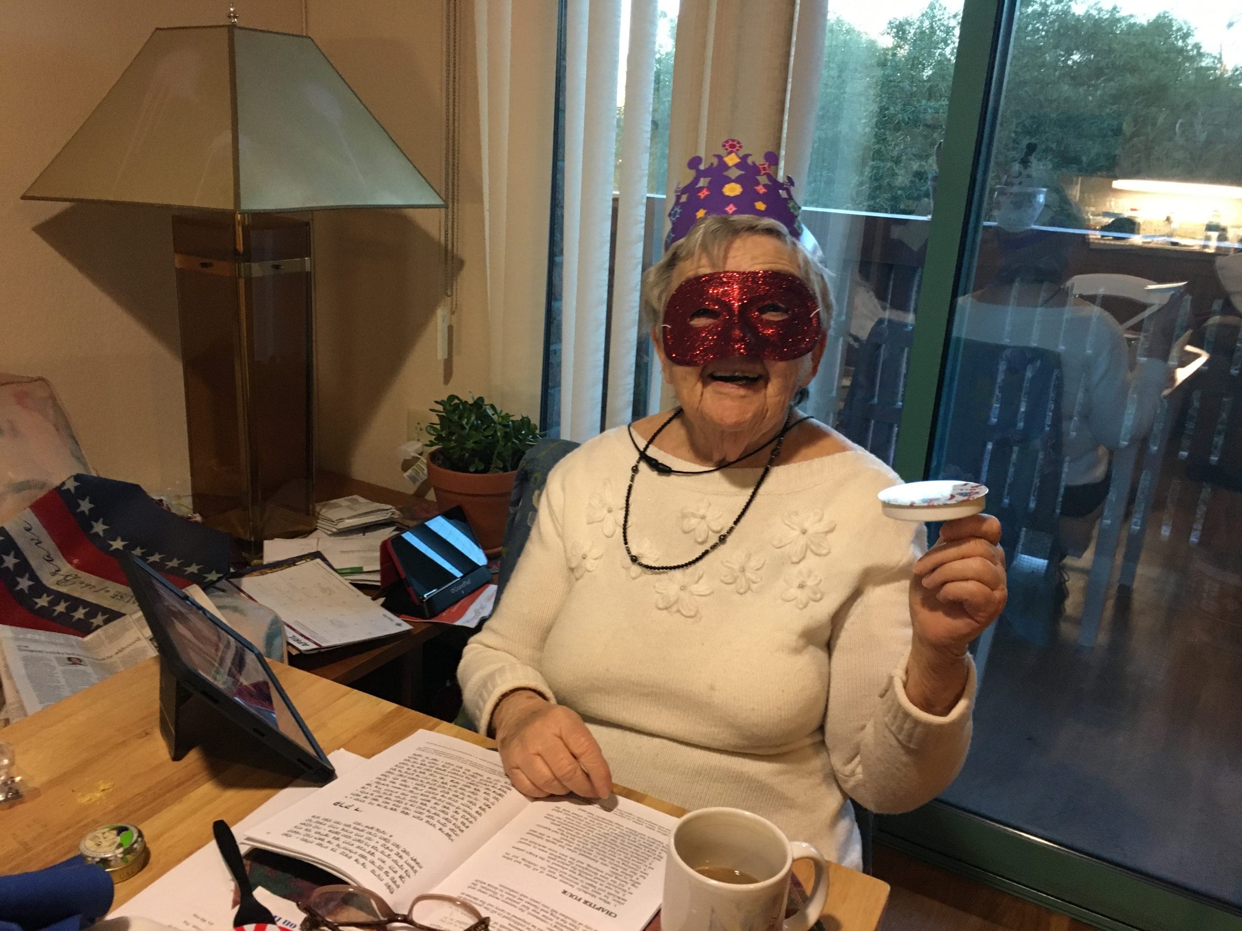 Handmaker residents celebrate Purim | AZ Jewish Post