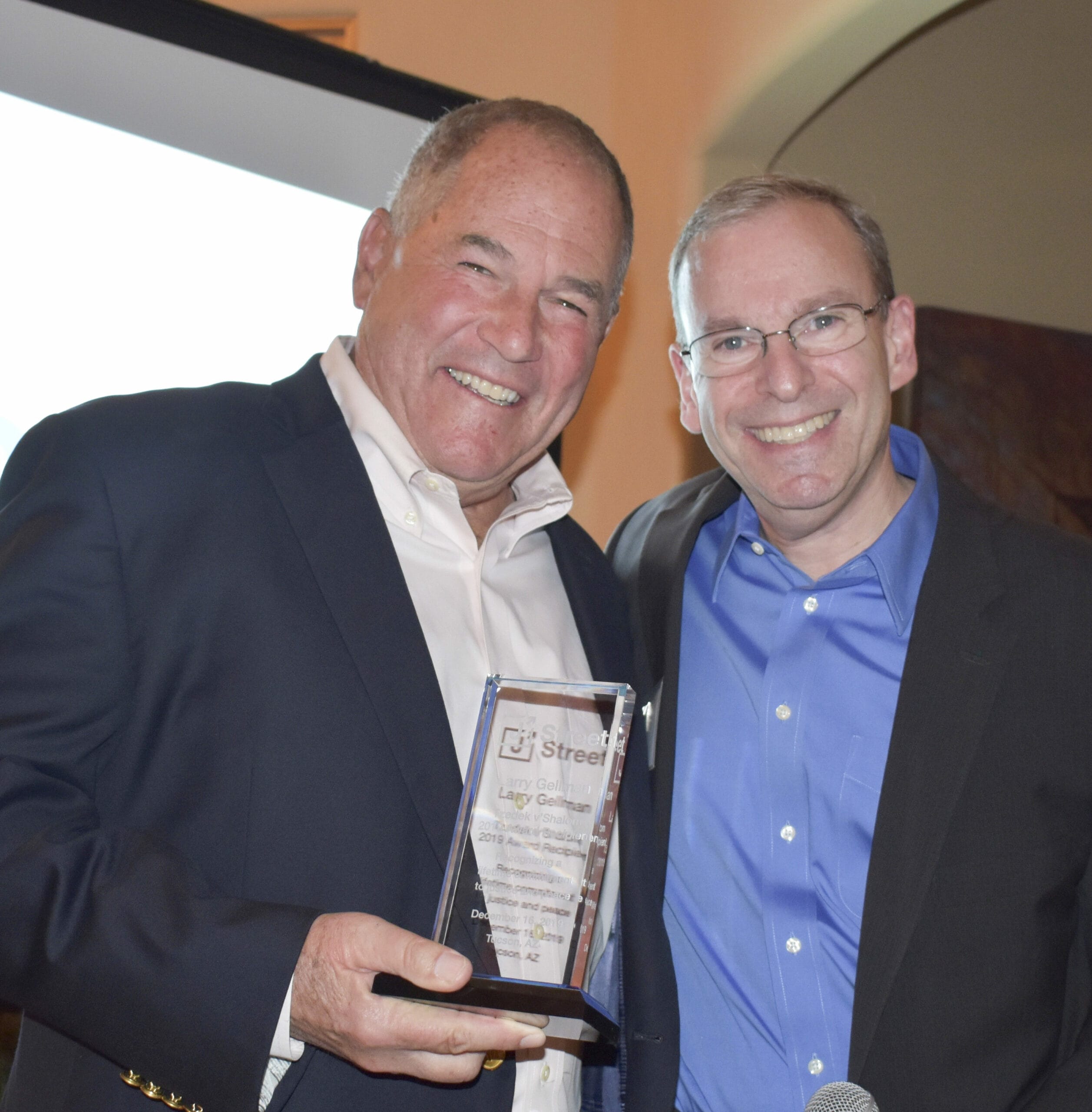 J-Street honors Gellman | AZ Jewish Post