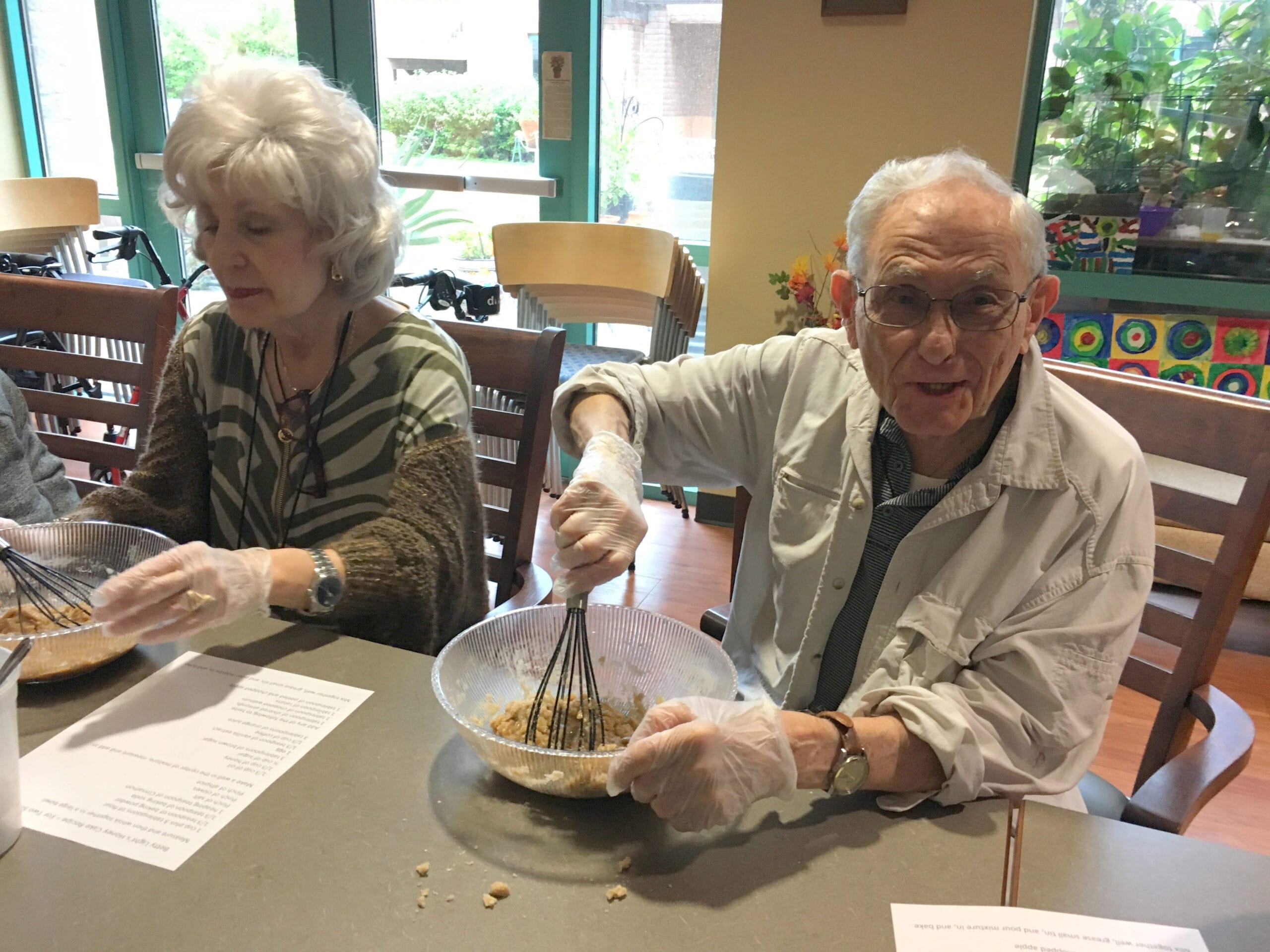 Handmaker residents bake honey cakes for a sweet new year | AZ Jewish Post