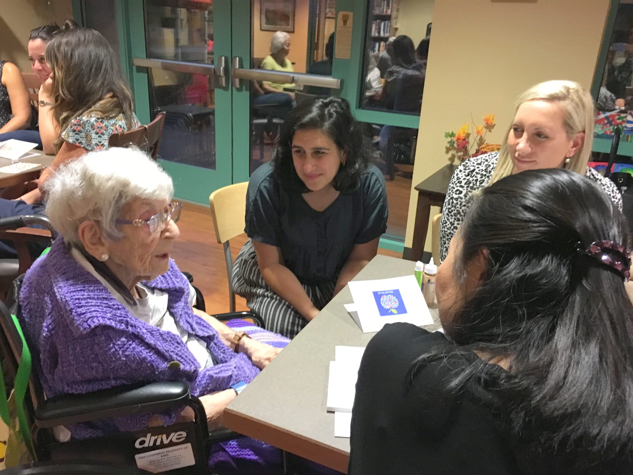 YWC fulfills mitzvah with Handmaker residents | AZ Jewish Post