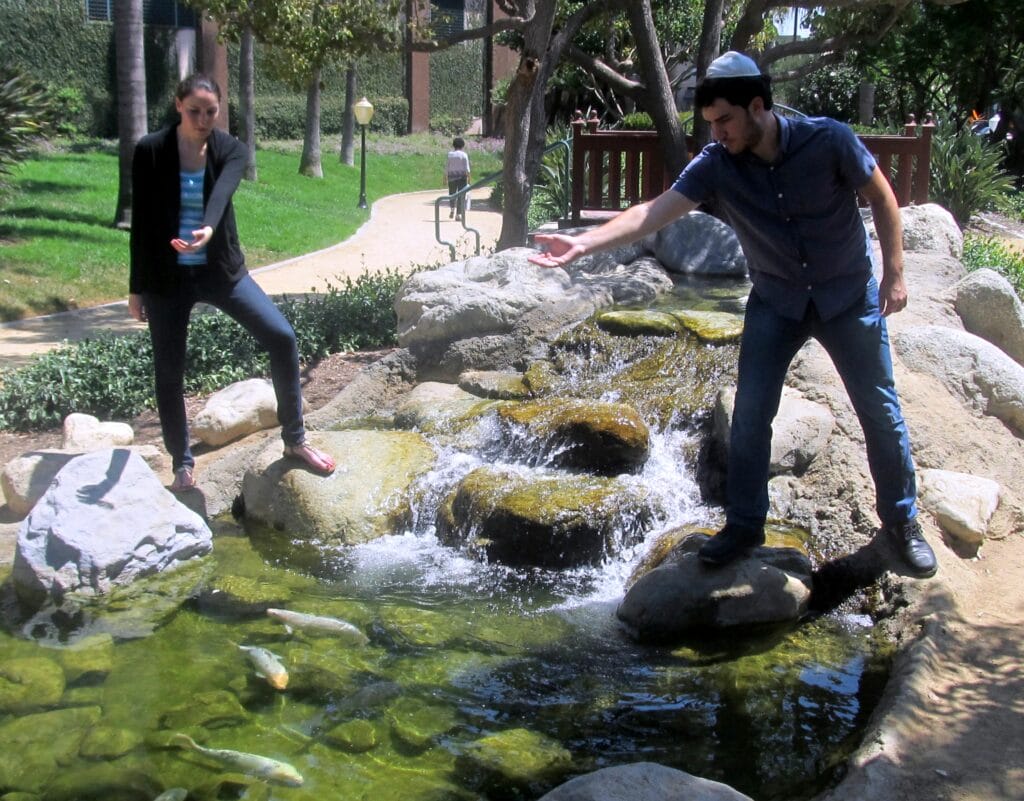 HIGH HOLIDAYS FEATURE: Casting away your sins at Tashlich — it’s not ...